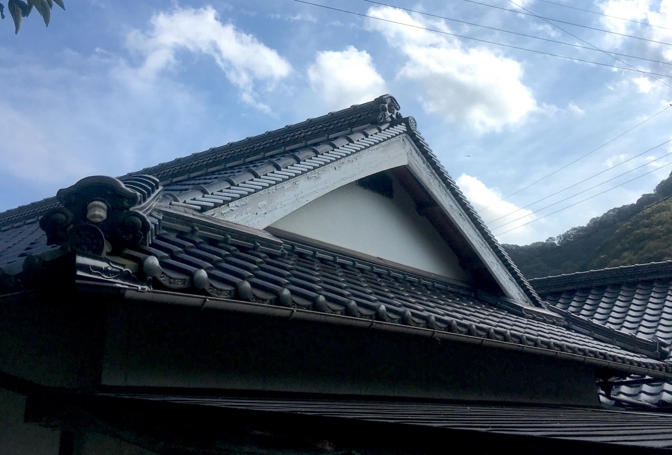 Life in an old Japanese house Vol.4: Old Japanese Homes and their Roofs ...