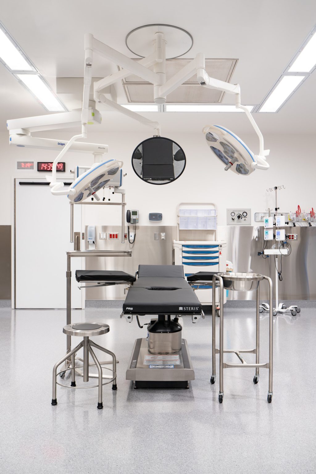 Luminous expansion for Hôpital du Sacré-Cœur-de-Montréal – ADF Web ...