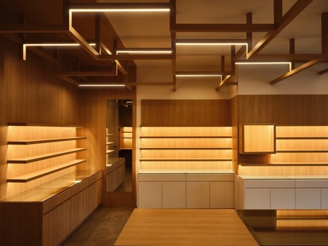 A unique ceiling Innovation Eye Clinic designed by Atelier SUN – ADF ...