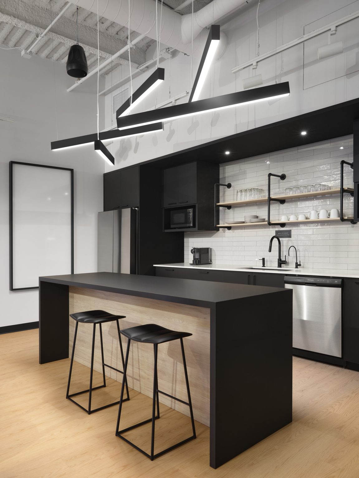 Groupe Party Expert unveils contemporary headquarters designed by VAD ...